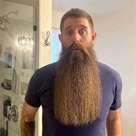 Dan C Bearded в 2025 г Борода Волосы