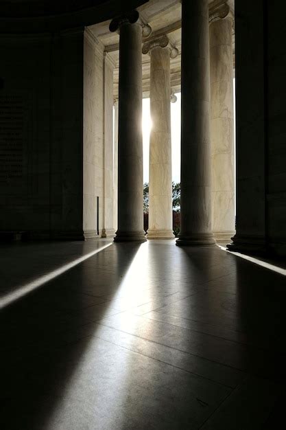 Premium Photo Columns In Building