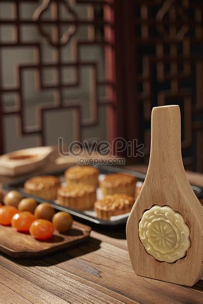 문 케이크 생산 금형 디스플레이 사진 무료 다운로드 Lovepik