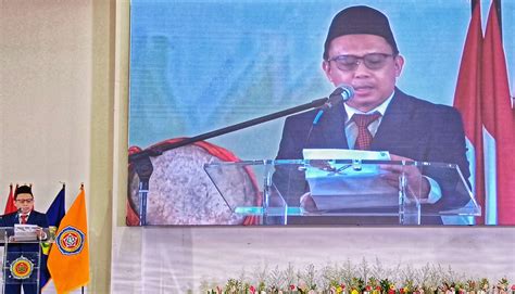 Banting Stir Dari Wartawan Jadi Akademisi Hingga Menjadi Rektor Ini Perjalanan Karier Abdul Malik