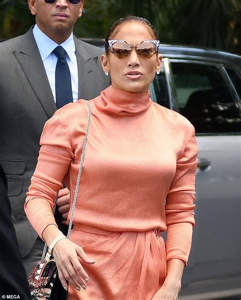 Jennifer Lopez Sexy In Slimming Underwear Pics The Fappening