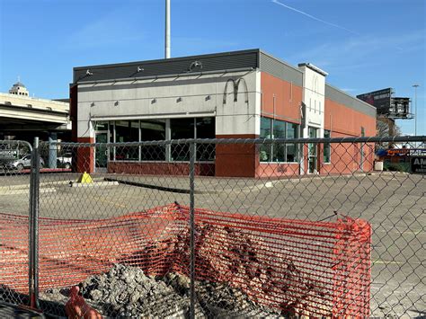 Mcdonalds By Downtown Houston Greyhound Bus Station Closes
