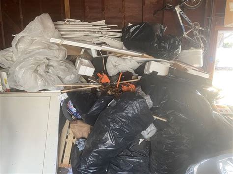 Home And Basement Cleanout • Junk In A Box