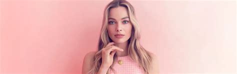 Margot Robbie Glasses Plus Net Worth Age Height Barbie Success More Get Lens