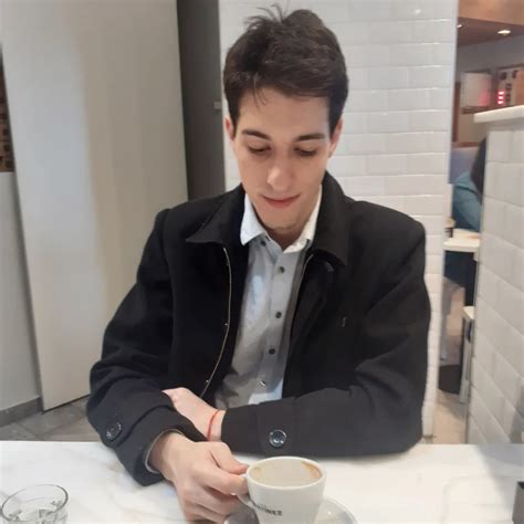 Thiago Colombo Russell Thiagocolombor • Instagram Photos And Videos