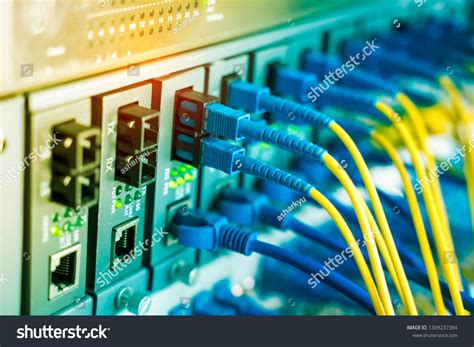 Fibre Optic Cable Core 181 Images Photos Et Images Vectorielles De Stock Shutterstock