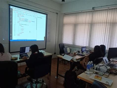 สอนเขียนเว็บไซต์ Html Css Javascript และ โปรแกรม ราคาถูก คุ้มสุดๆ