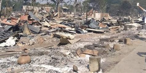 Dvb ကန့်ဘလူမြို့နယ်၊ ကိုးတောင်ဘို့ဈေး စစ်ကောင်စီတပ် ပစ်ခတ်မှုကြောင့် မီးလောင်ပျက်စီး