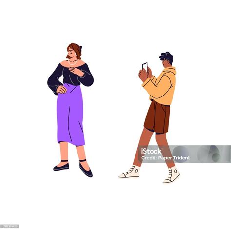 사진 작가는 전화로 우아한 소녀의 사진을 찍습니다 친구 사진 패션 여자 에 이브닝 드레스 스마트폰 카메라 사진 모델 포즈 흰색 배경에 평평한 고립 된 벡터 그림 여자에 대한