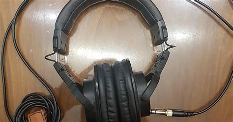 Headphones M30x Right Side Not Working Its Picture Is The One With
