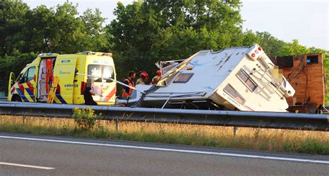 Zwaar Ongeval Met Camper Op Snelweg Meerdere Gewonden 112 Nieuws Nederland