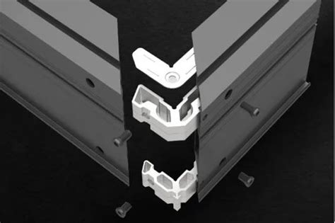 Fenstek The Process Of Aluminium Corners Connection