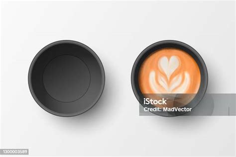 벡터 3d 현실적인 종이 검은 일회용 빈 우유 커피 거품 꽃 심장 패턴 컵 세트 격리 라떼 카푸치노 스톡 벡터 일러스트레이션 디자인 템플릿입니다 맨 위 보기 누른 자국에