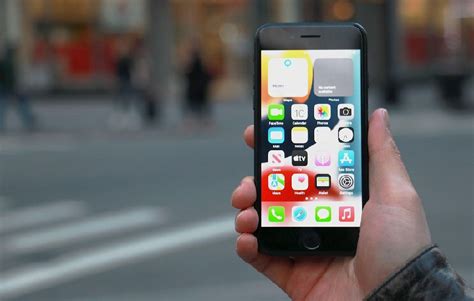 Новый Iphone SE оказался непопулярен среди покупателей | AMD news