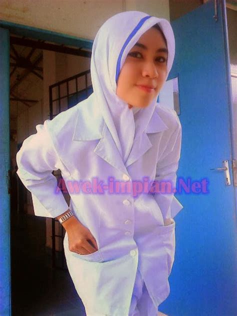 Miciko White Jilbab Seksi Part