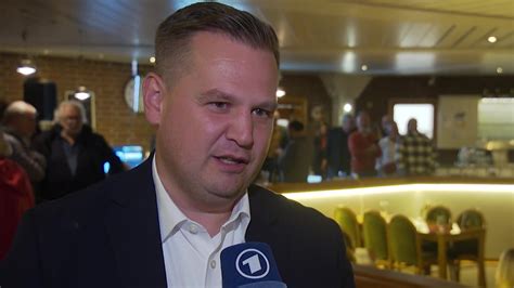 Spd Kandidat Rainer Benien Wird Bürgermeister In Wesel Nachrichten Wdr