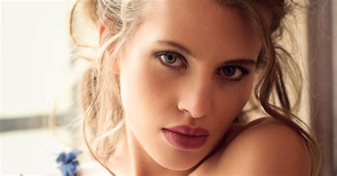 Celebrity Models Nude Katia Martin