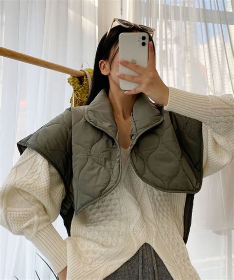 헤이웨어 숏패딩 명품 깔깔이 경량 크롭 누빔 퀼팅 오버 핏 겨울 하이넥 카라 언발 케이프 패딩