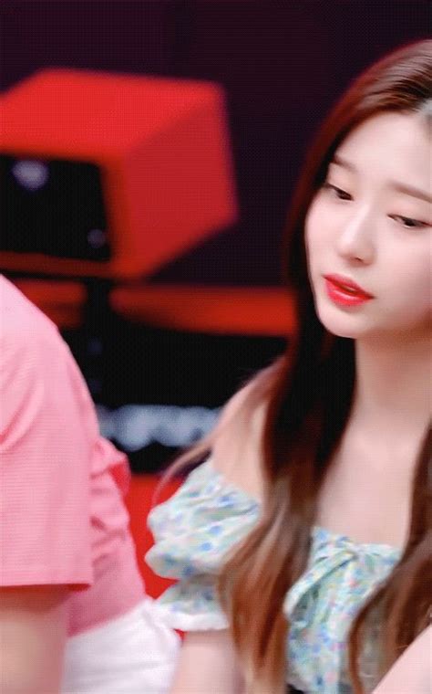 섹스밤 공식 주소안내 섹스밤 연예인 연예인 스타일 테니스 치마
