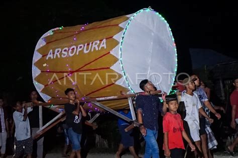 Takbir Keliling Di Pedalaman Papua Antara Foto
