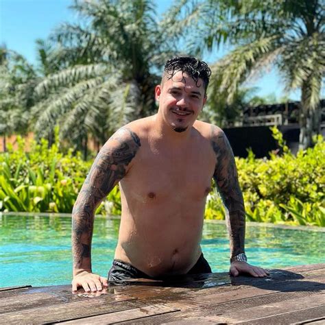 Bogdan De La Ploiești Biografie Vârstă și Carieră Bizzy