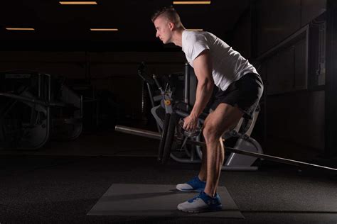 Lever T Bar Row Oefening FITsociety