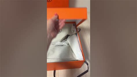 에르메스 스니커즈 언박싱 에르메스 Hermes 언박싱 Youtube