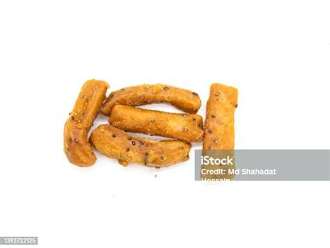 이탈리아 빵 계피와 설탕 채우기와 흰색 배경에 고립 된 검은 커민 0명에 대한 스톡 사진 및 기타 이미지 0명 갈색 도넛 Istock