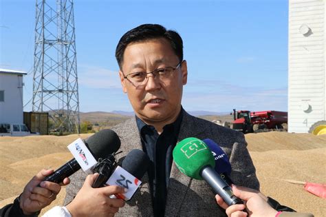 УИХ ын гишүүн Ж Эрдэнэбат УИХ ын дарга гишүүдийн хамт Сэлэнгэ аймагт ажиллалаа