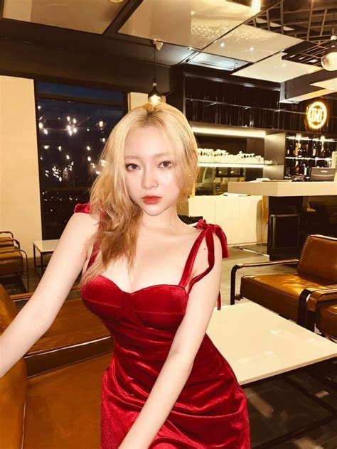 Nh Linh Chichan Ho Ng Nguy N Linh Chi Cute Sexy Nh T