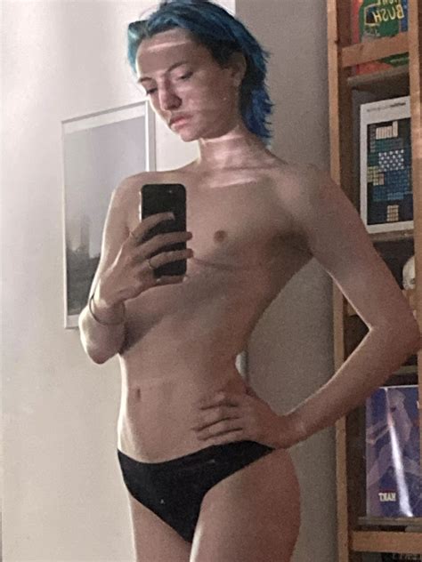 Who Wants Reference Poses Nudes Bois NUDE PICS ORG