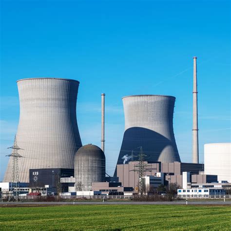What Advantage Does Nuclear Power Have Over Fossil Fuels Clearance