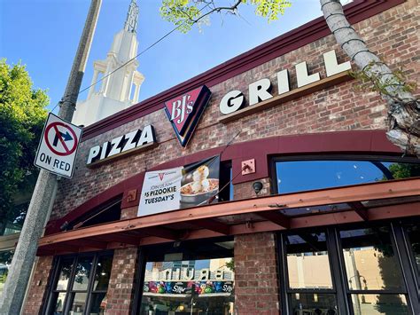 Bjs Restaurant And Brewhouse To Close The Doors Of Its Westwood Location