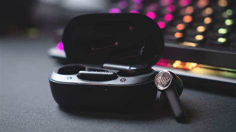 JBL S New True Wireless Earbuds Have So Many Cool Features I Don T Know Where To Start T3