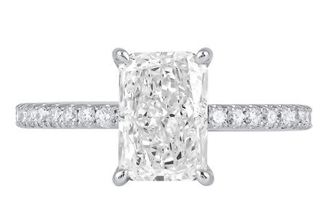 Everything To Know About A Lab Diamond Engagement Ring