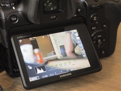 First Looks At The Samsung Nx Professional Camera Hardwarezone Com Sg