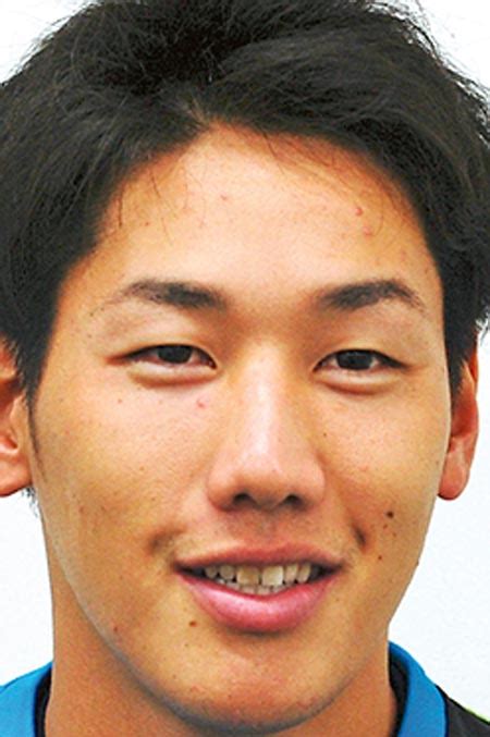 【いつ白くした？】吉田正尚選手の前歯や歯並びを批評【翼状捻転・セラミック】 僕の審美歯科ガイド｜前歯の差し歯治療で後悔しないための情報源