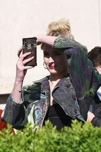 Sophie Turner X Men Dark Phoenix Photocall In Paris The Drunken Stepforum A