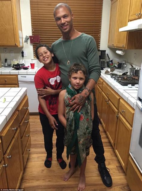 Jeremy Meeks Argues With Wife After Kissing Chloe Green Daily Mail Online