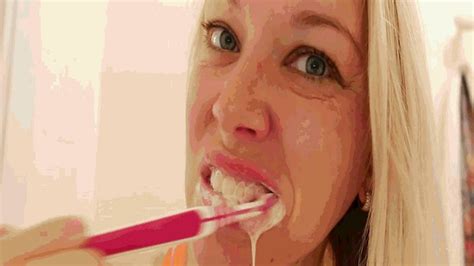 Very Sharp White Teeth Wmv1280720hd Bonnie And Clyde Clips4sale