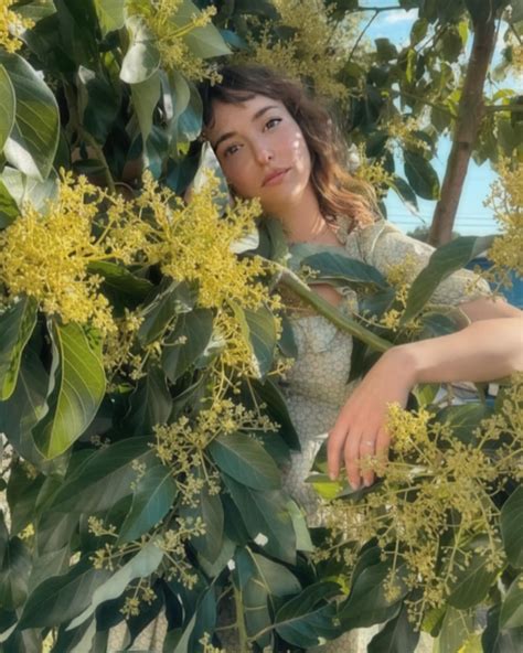 Milana Vayntrub Instagram Recently Recent Me Fka Photo Dump Gethu