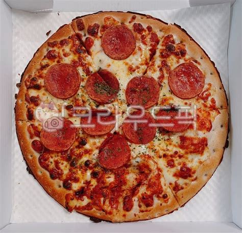 페파로니피자 페퍼로니피자 페파로니치즈피자 페퍼로니치즈피자 치즈피자 사진이미지일러스트캘리그라피 먹방작가