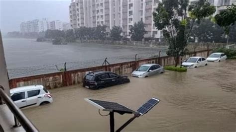 லட்ச ருபாய் முதல் போட்டு கோடியில் வங்கியில் கடன் சூப்பர் பில்டர் கட்டிய வீடு வெளியே விலை உயர்ந்த