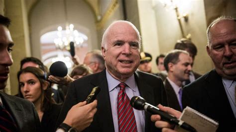 Джон Маккейн Западният отговор на действията на Русия в Украйна е смехотворен Новини бг