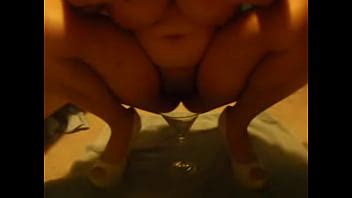 Slut Pissing In Martini Glass XVIDEOS