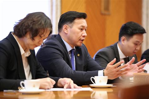 Сургуулийн эрүүл мэнд аюулгүй байдлын тухай хууль эрх зүйн орчинг бүрдүүлнэ Humanz