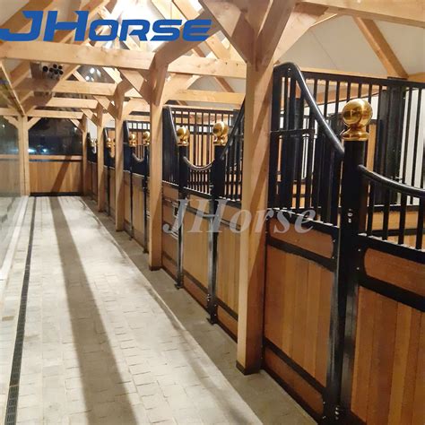 Iso9001 3 6mのプレハブの馬納屋の外的で運送可能な馬の馬小屋