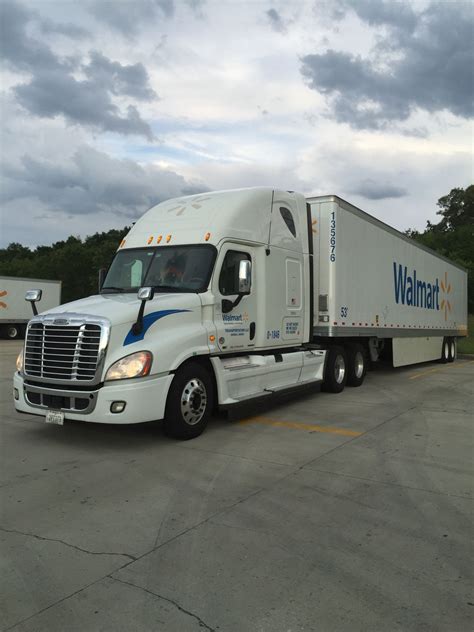 23 Walmart Trucks Ideas Walmart Semi Trucks Walmart Truck White