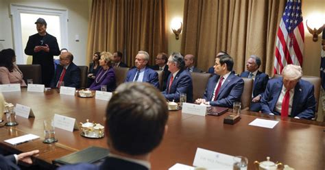 테슬라 전기차 유럽 판매 1월 45 급감…“머스크의 유럽 정치 개입 역풍”