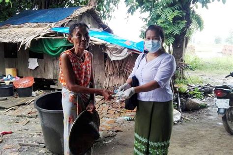 မွန်ပြည်နယ် လမိုင်းမြို့တွင် ကိုဗစ် ၁၉ ကာလအတွင်း ပုံမှန်ဝင်ငွေမရှိသော အခြေခံလူတန်းစား အိမ်ထောင